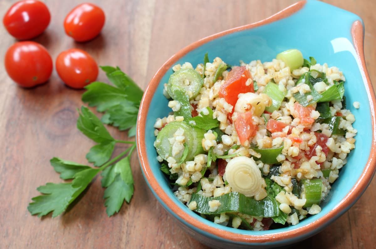 Mediterrán bulgur saláta - olcso-receptek.hu